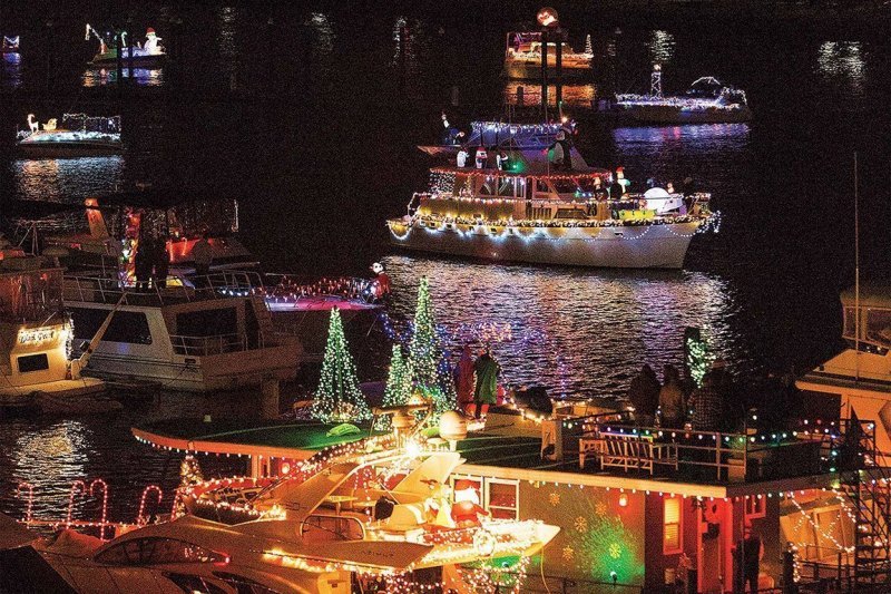 35+ Amazing DC Christmas Lights Displays (Updated 2024)