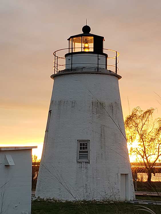 How to Visit the Piney Point Lighthouse Museum in Maryland