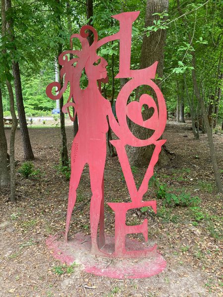 Virginia’s 50 Best LOVE Signs: Where to Find Photo Spots
